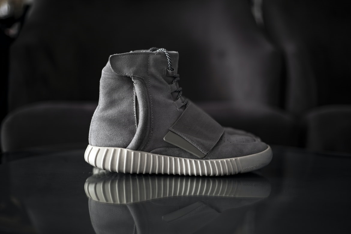 Tips & Tricks For Impressive Shoe Photography - Ecommerce Photography India